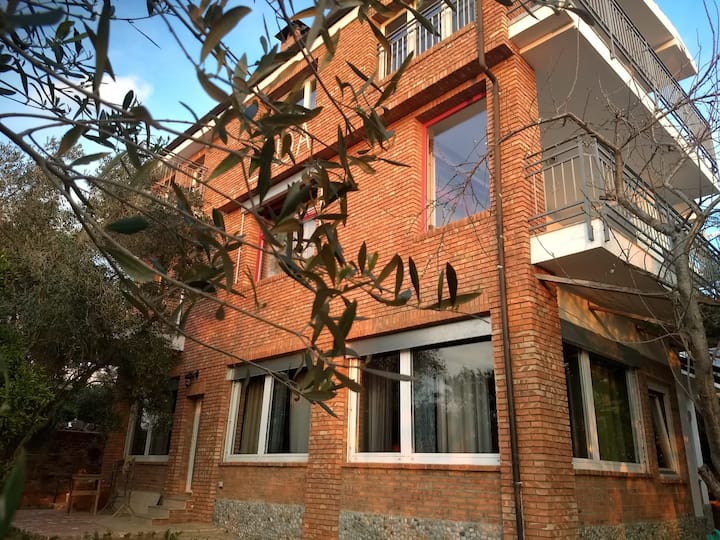 Villa With 2 Flats In Bay Of Lalez/rrotull - Albania
