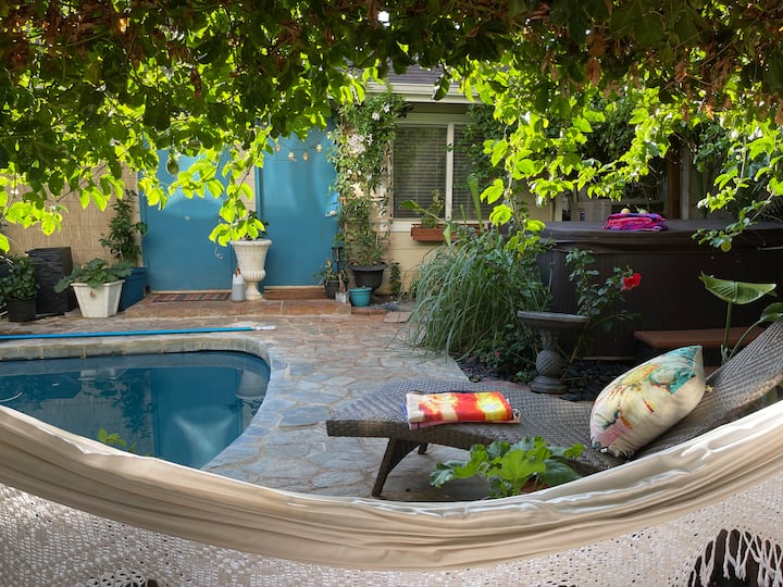Poolside Garden Suite - Ewa Beach, HI