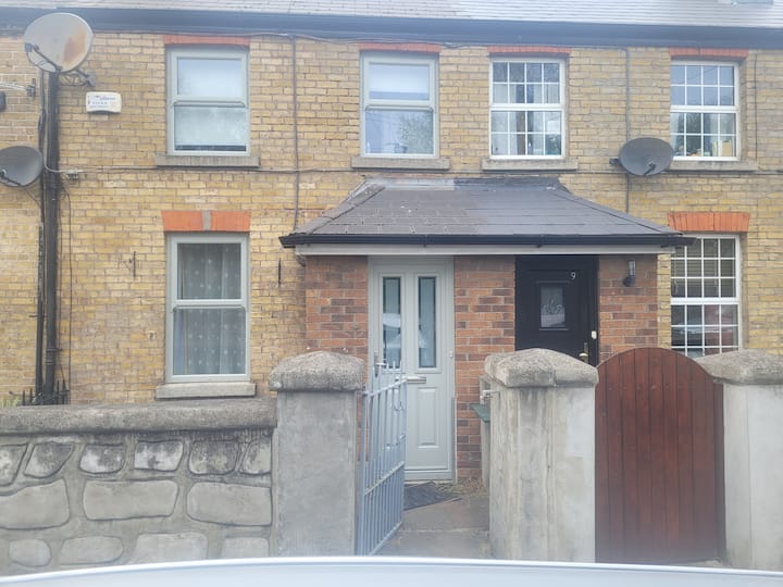 Ivy Cottage - 