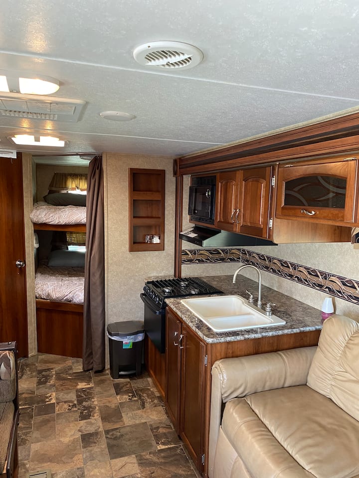 30’ Beautiful Clean Camper - 梅里特