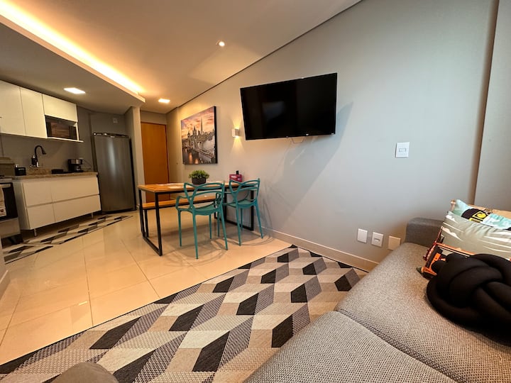 Flat Ao Estilo De Londres (1 Min Do Bueno) - Goiânia