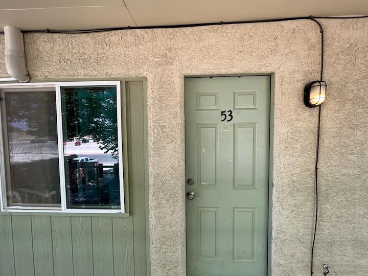 Chamisa 53 -3 Bed, 2 Bath, With Free Parking. - Roswell, NM