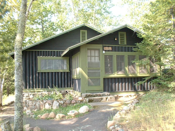 Vintage Lakeside Log Cabin With Fab View - Birches - Presque Isle, WI