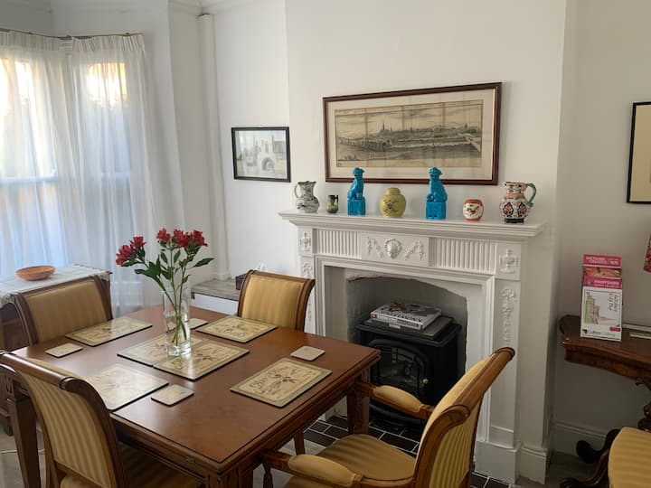 Queens Cottage Salisbury ~ For A Memorable Stay - Salisbury