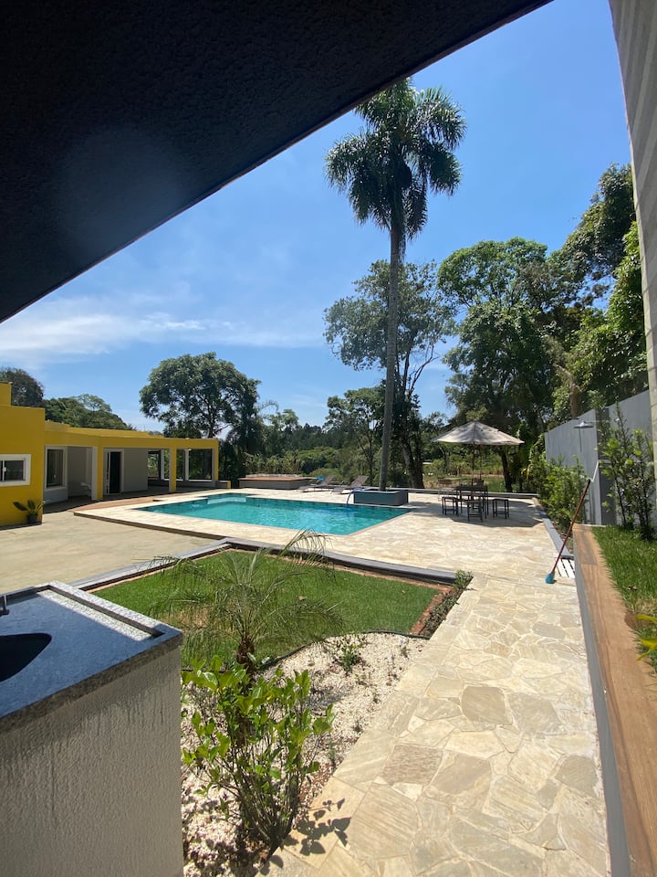 Chácara Aconchegante Com Piscina - Cotia