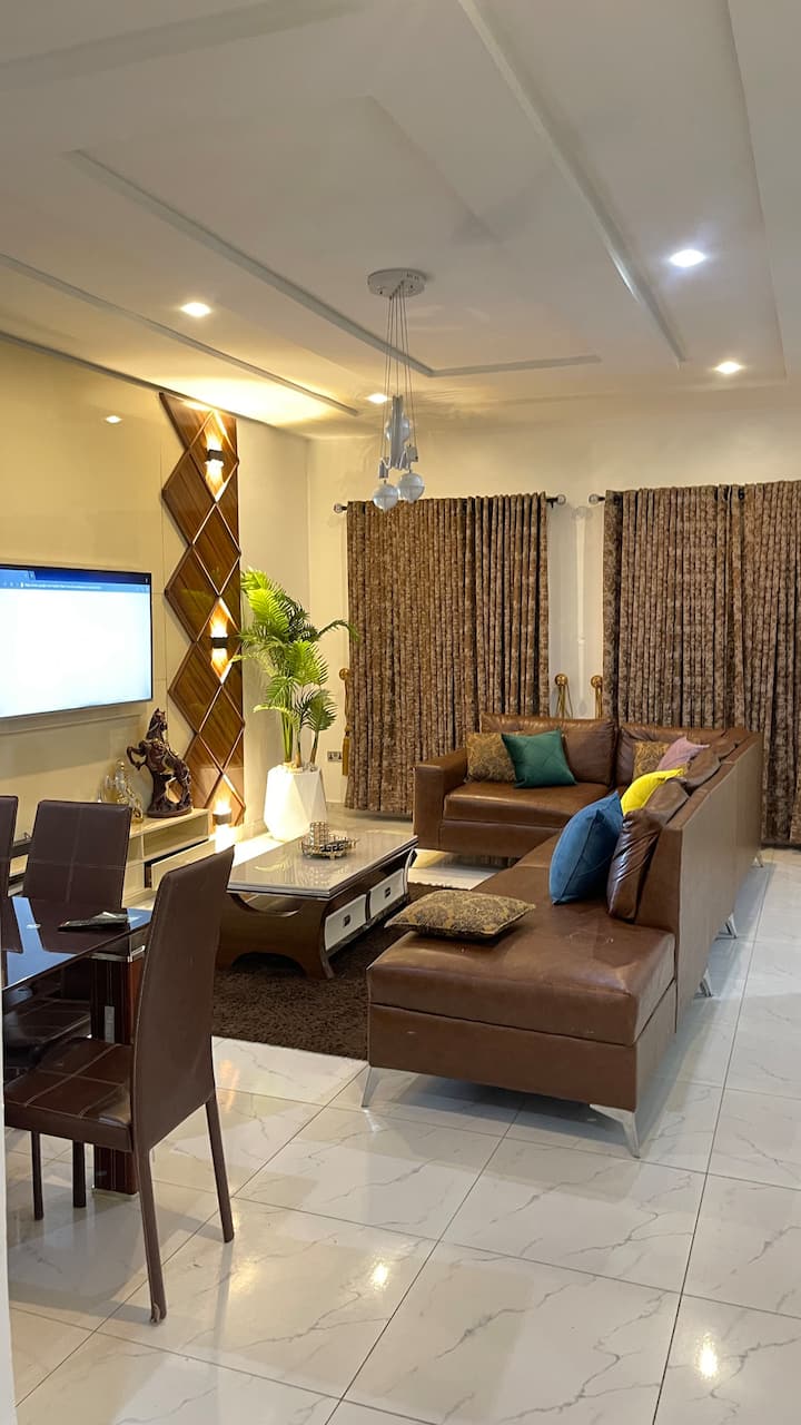 Lekki Luxury Service Apartment - Nigeria