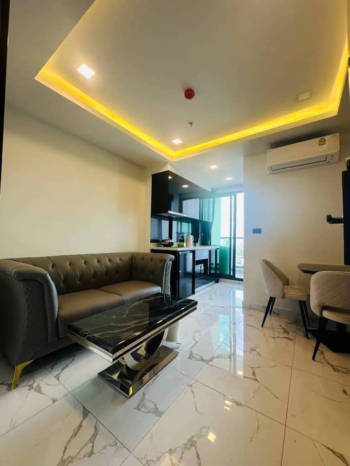 靠近步行街Arcadia Millennium Tower - Pattaya City