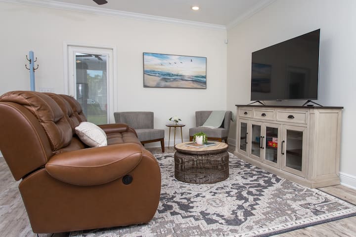 Cozy Coastal Downtown Home - Pensacola, FL