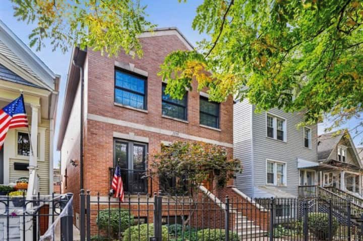 Beautiful 4 Br Family Home Near Wrigley - Chicago