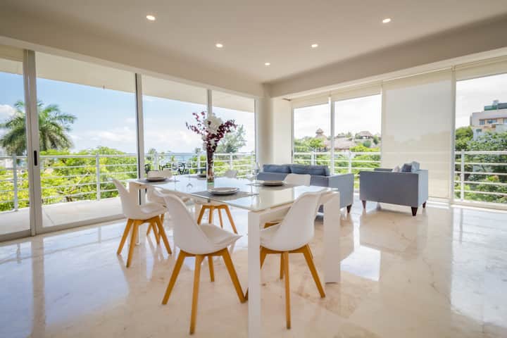 The Classic Two 〰️ Spacious 2br W/ Ocean View - Playa del Carmen
