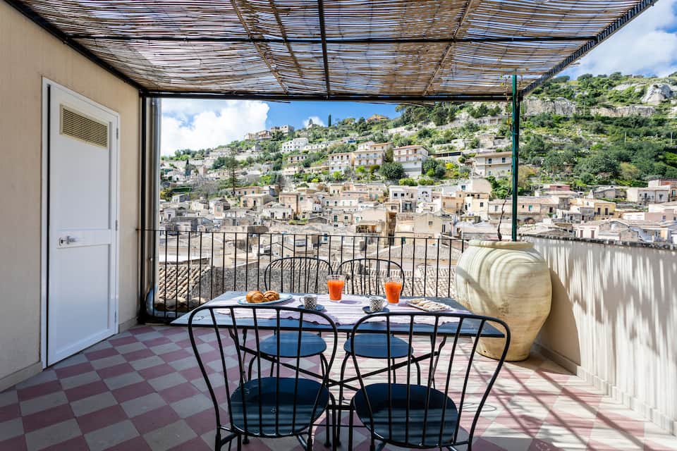 Italy Holiday Rentals & Homes | Airbnb