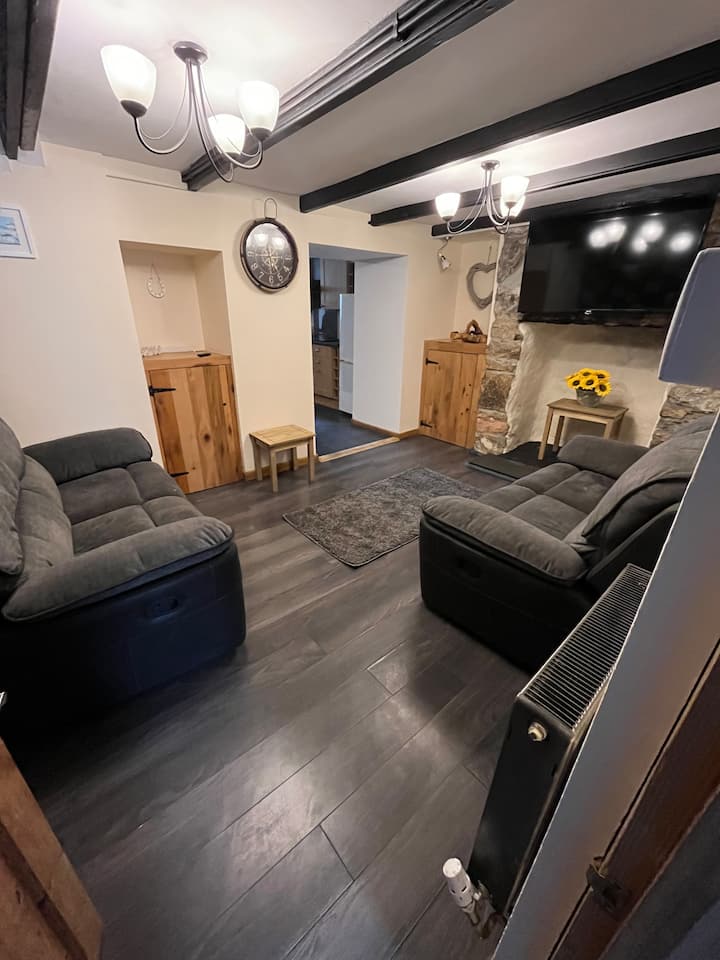3 Bedroom Pet Friendly Cottage - Camborne
