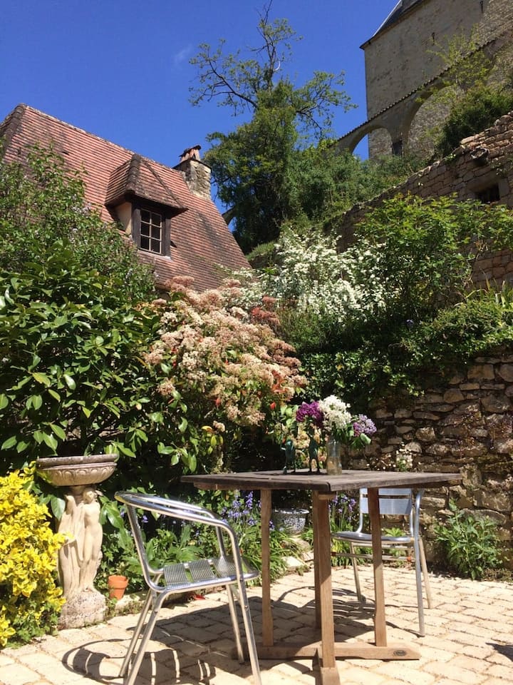 Hameau De Paix Avec Charme - Castels