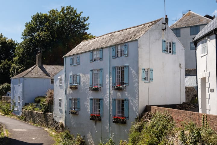 Stylish Coastal Retreat, Heart Of Lyme Regis, - Lyme Regis