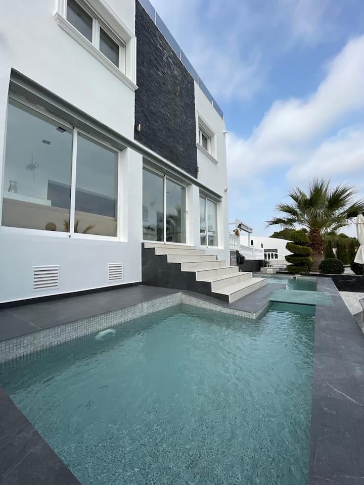 Estupenda Villa De Lujo Moderna En Moraira - Benissa