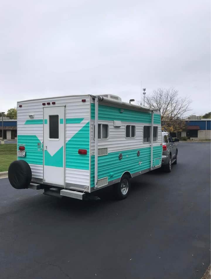 Cute Camper Delivered To You! - Milwaukee, WI