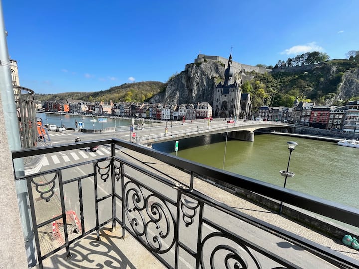 "La Lesse" Au Coeur De Dinant - Le Ruisseau - Dinant