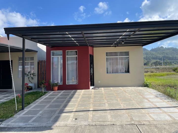Casa Acogedora Y Funcional - Cartago
