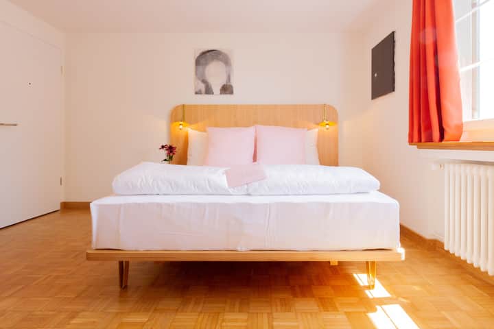 Doppelzimmer (Serviced) Mit Gemeinschaftsküche - Lucerne