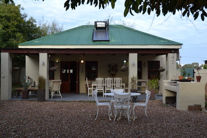 Self-catering Cottage With Private Courtyard - Wellington, South Africa
