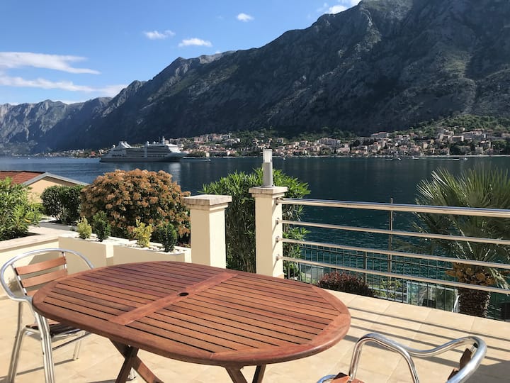 Peaceful Apartment In Kotor Bay - Kotor