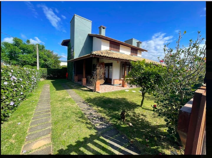Casa Perto De Tudo Em Garopaba - Garopaba