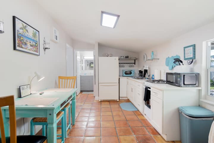 Cozy 1/1 Apt In North Palm Beach - Palm Beach Gardens, FL