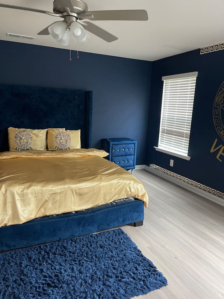 Luxury Theme House W/movie Room - Riverdale, GA