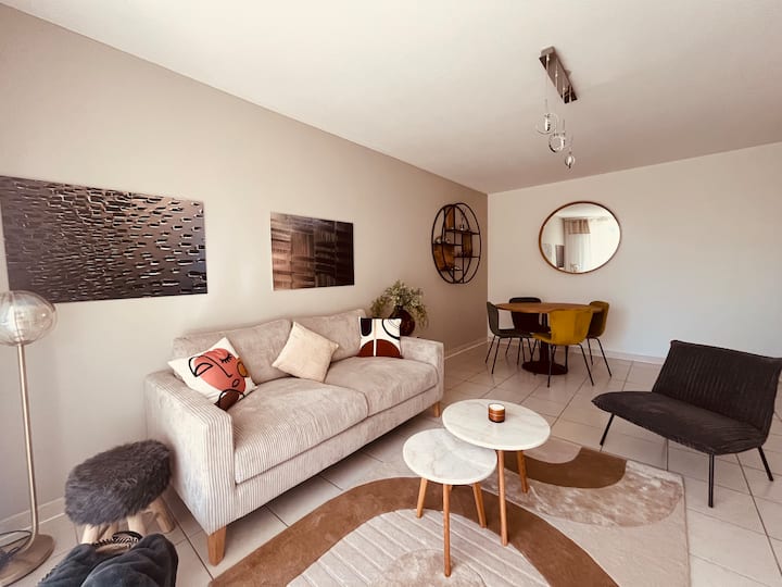 Elsa / Appartement P3 - Terrasse - Parking Inclus - Caissargues