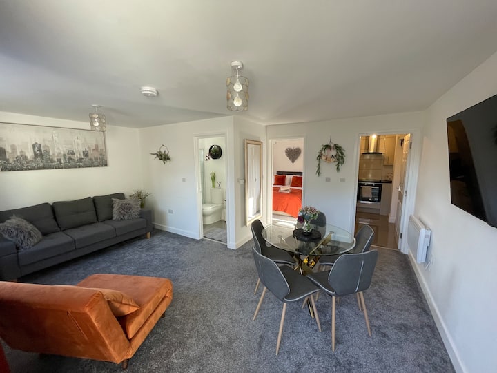 Luxury One Bed Apartment Stevenage - Stevenage