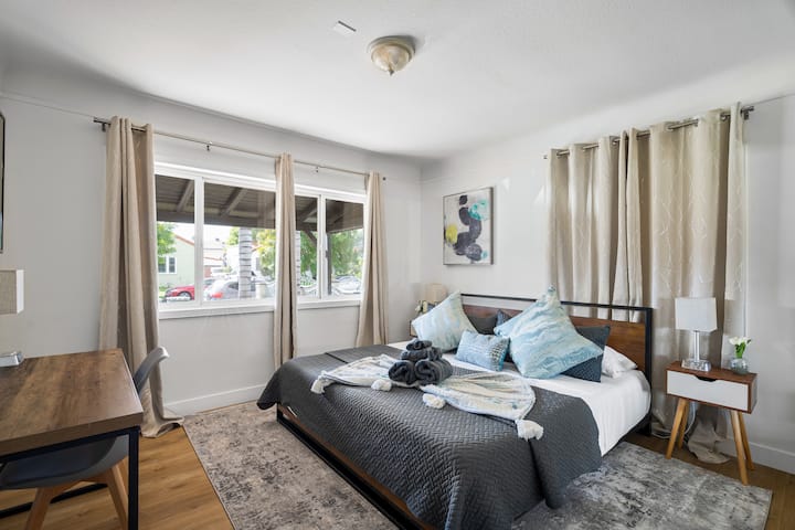 Chic 2br House W/ Patio – Near Burbank Studios - 柏本克