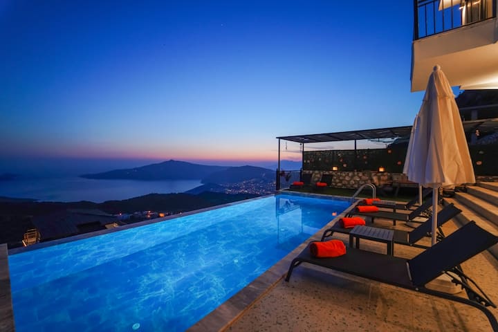 Deniz Manzaralı Villa - Kaş’ta Lüks Tatil Deneyimi - Kalkan