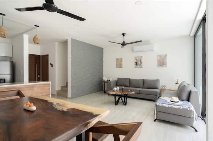 Makul 10 With Pool, Jacuzzi, And Near The Beach - Cozumel