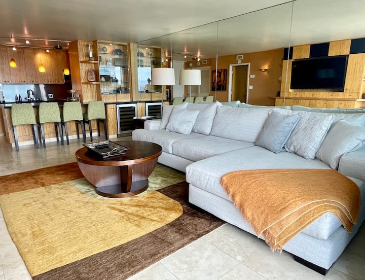 Beachfront Condo In Coronado - Coronado, CA