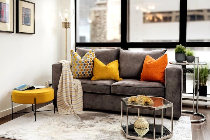 Live Like A King (Bed) Downtown!summer Discount - North Vancouver