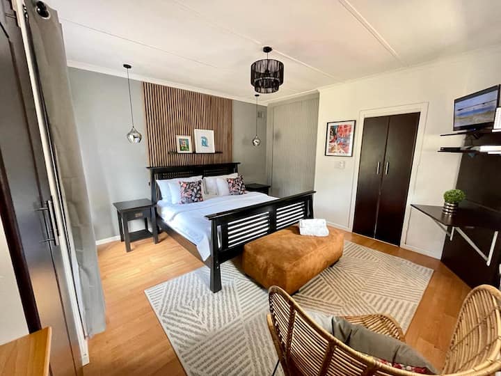 Stylish & Comfortable - Umhlanga