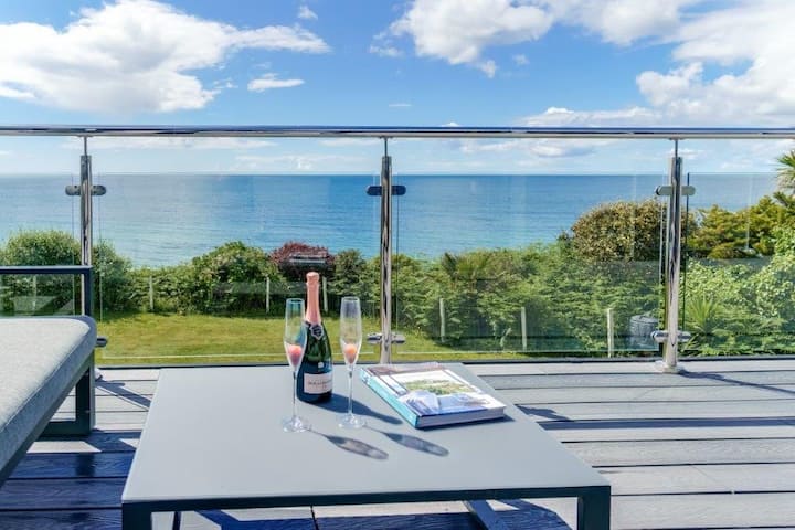 Breathtaking Beach House For Eight, Dogs Welcome - Looe