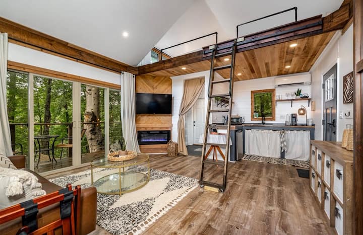 Charming Charlie’s - Roswell, GA