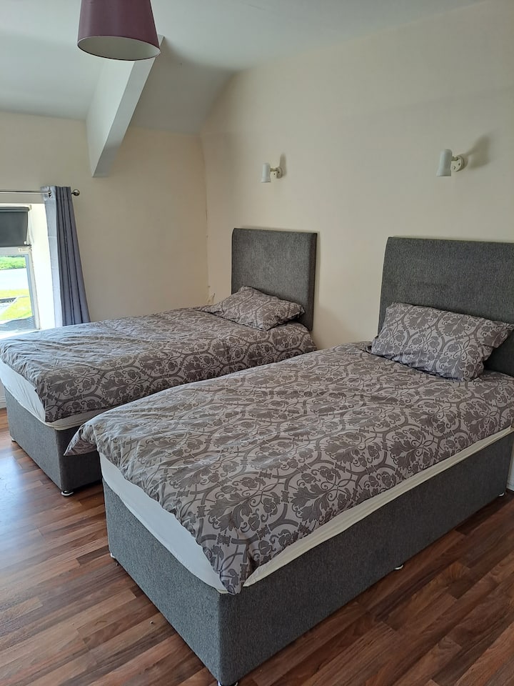 Fivemile Inn Guest House - Carrigaline