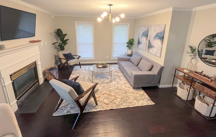 Villa Rose - Serene Home | Newly Renovated - Raleigh, NC