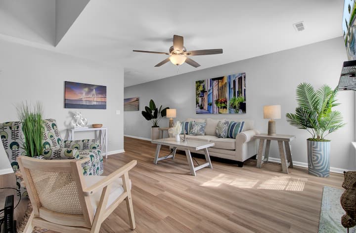 The Chucktown! Walkable To Bars+king Bed! - ノースチャールストン, SC