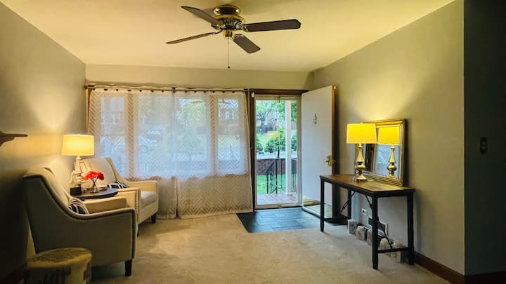 Downtown Cville Apartment - Charlottesville, VA