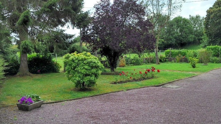 Maison De Famille En Campagne - Jullouville
