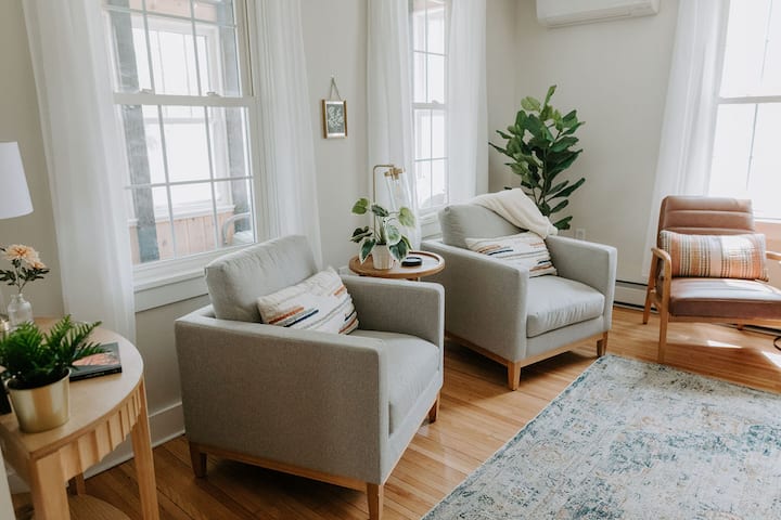 Riverside Home Near Downtown, Wineries, Hiking - Center City, MN