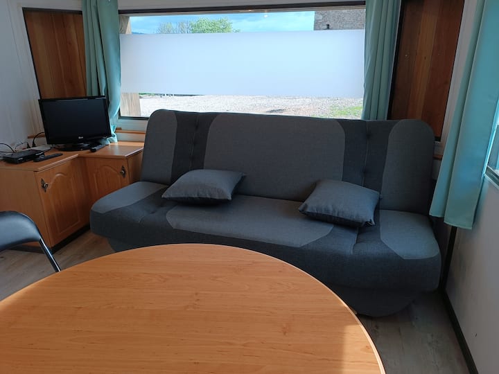 Mobil-home Avec Jacuzzi Illimité - Beaujolais