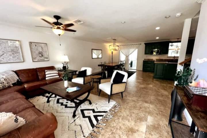 Beachside Bliss-steps From Sand - Tarpon Springs, FL