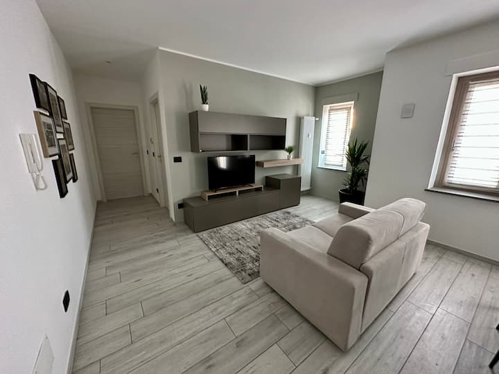 Casabattisti-appartamento Con Terrazzino In Centro - Asti