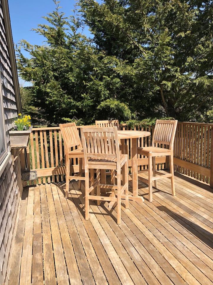 Cozy, Secluded 2 Bedroom Cottage Centrally Located - Nantucket, MA