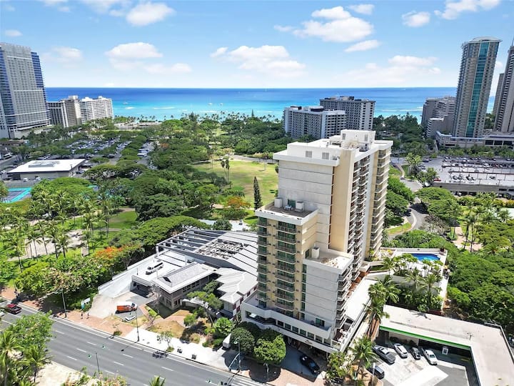 Chic Waikiki Studio – Walk To Beach & Shops! - Hawaii