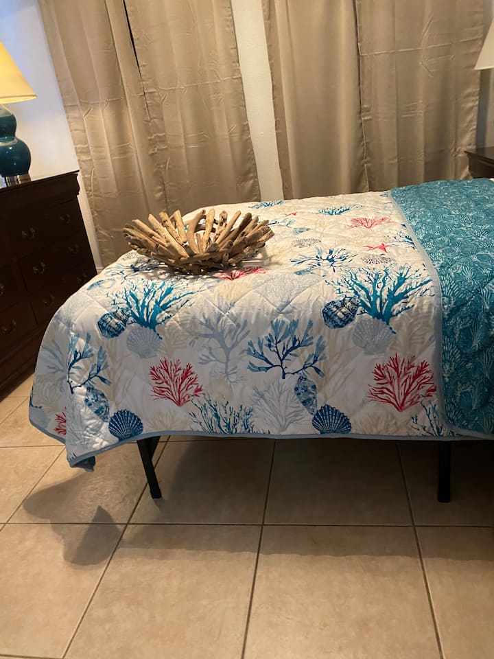 Brink Beach Hideaway - Sarasota, FL